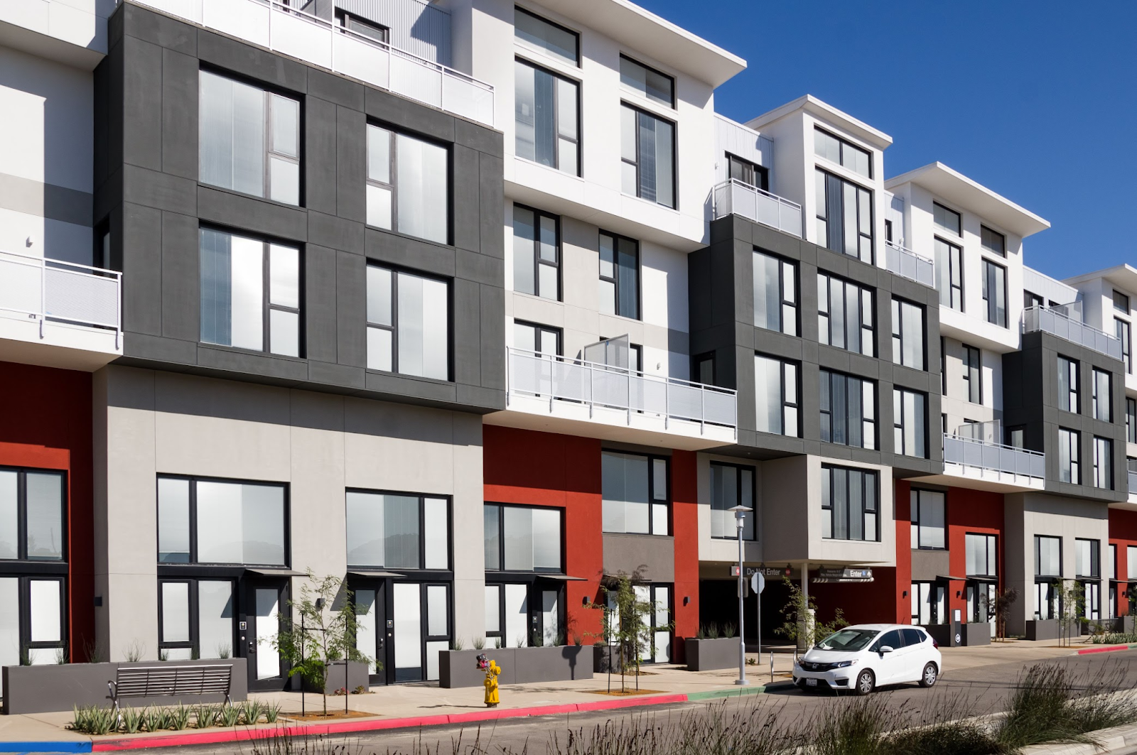 Smooth Finish Stucco for Commercial Buildings - Apptek Stucco